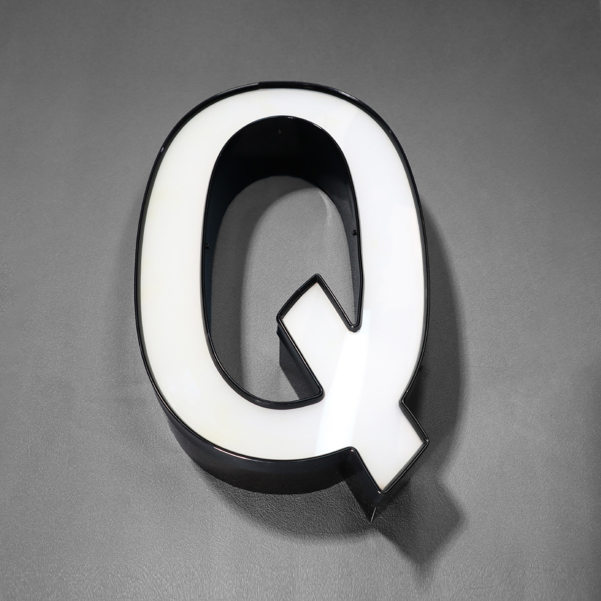 Illuminated Channel Letters – Cosun Sign